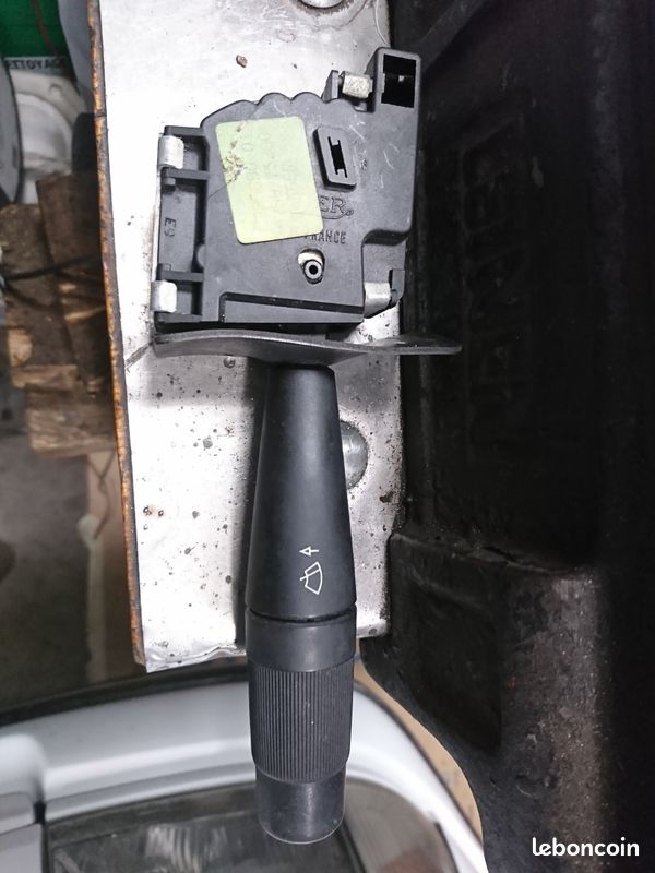 Commodo 205 ou 309 - Équipement auto