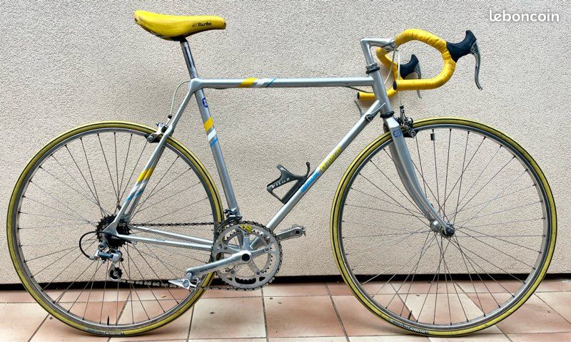 Vitus Futural Décathlon Hawaï - Vélos