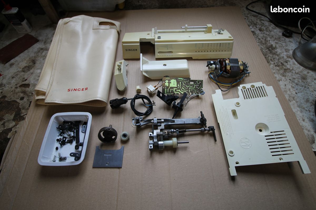 Lot de pièces machine à coudre Singer Concerto, Sérénade - Électroménager