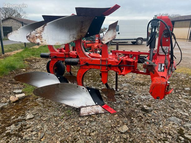 Charrue gregoire besson d'occasion - Matériel agricole - leboncoin