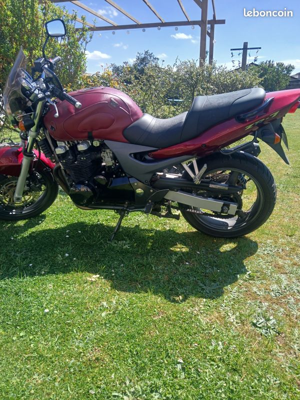 Zr 7 - Motos