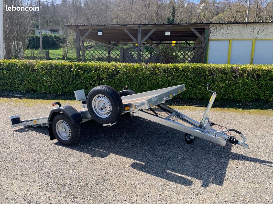 MIL REMORQUES - PLATEAU 303 x 176 x 12 cm 1300 kg SURBAISSÉ pour transport machines espaces vert ...