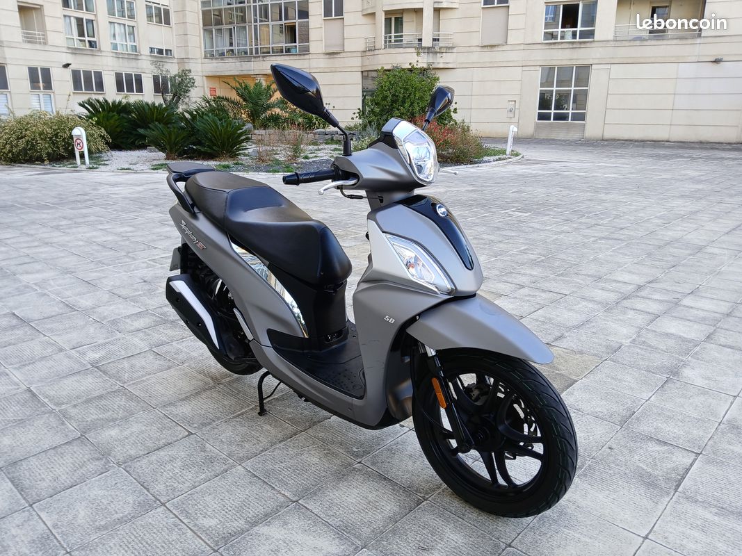 Sym symphony st 50 - Motos
