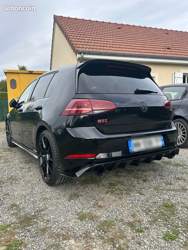Golf 7 GTI PERFORMANCE APR - Voitures