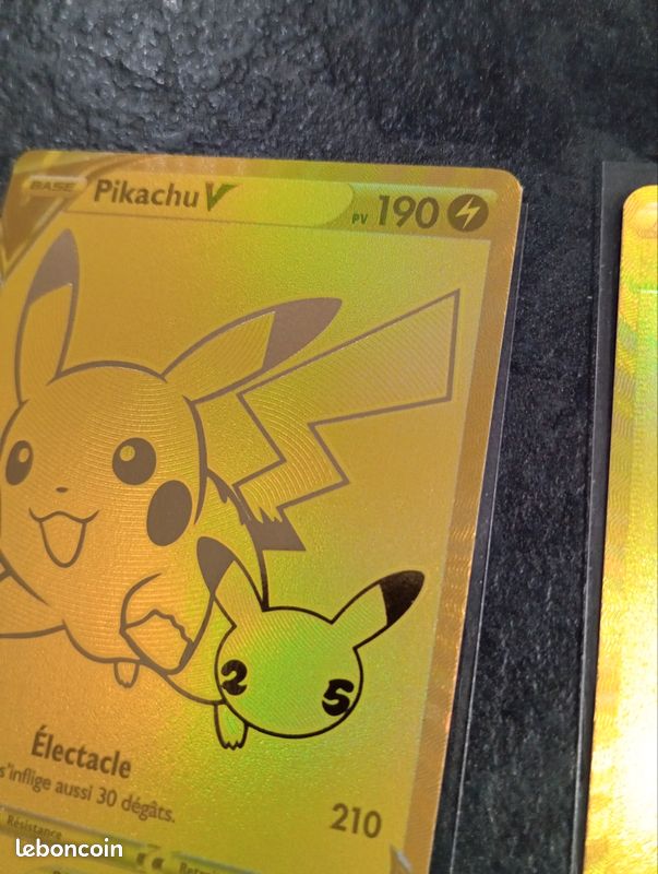 Carte Pokémon Pikachu gold poke ball gold ultra premium box - Collection