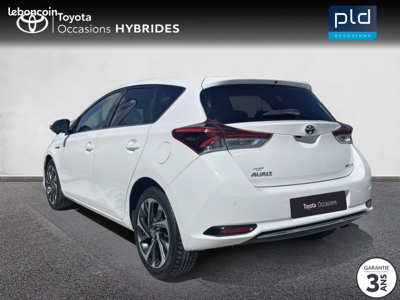 Toyota Auris HSD 136h Design RC18 - Voitures