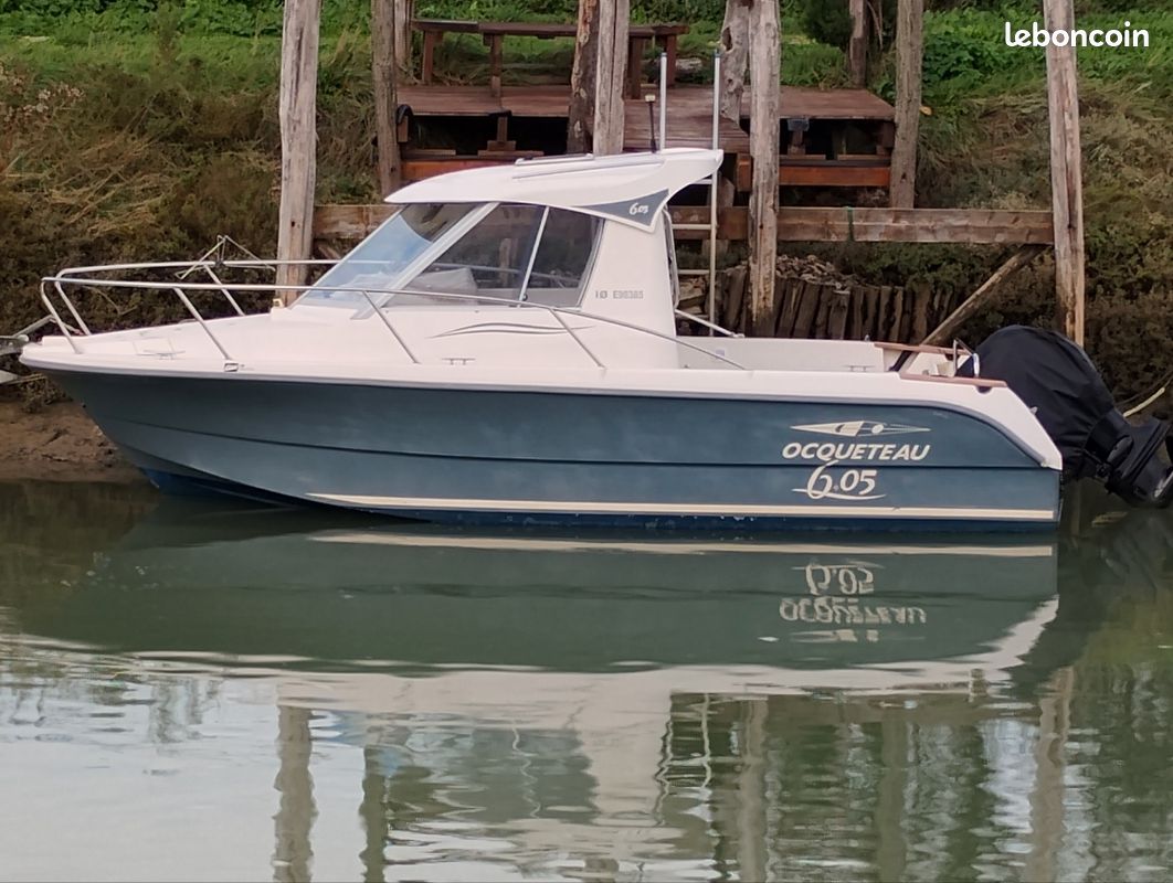 Bateau timonier - Nautisme