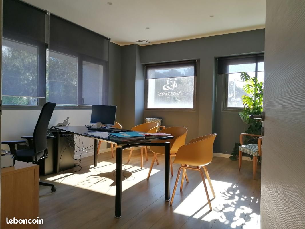 Bureaux 113 m² - Bureaux & Commerces