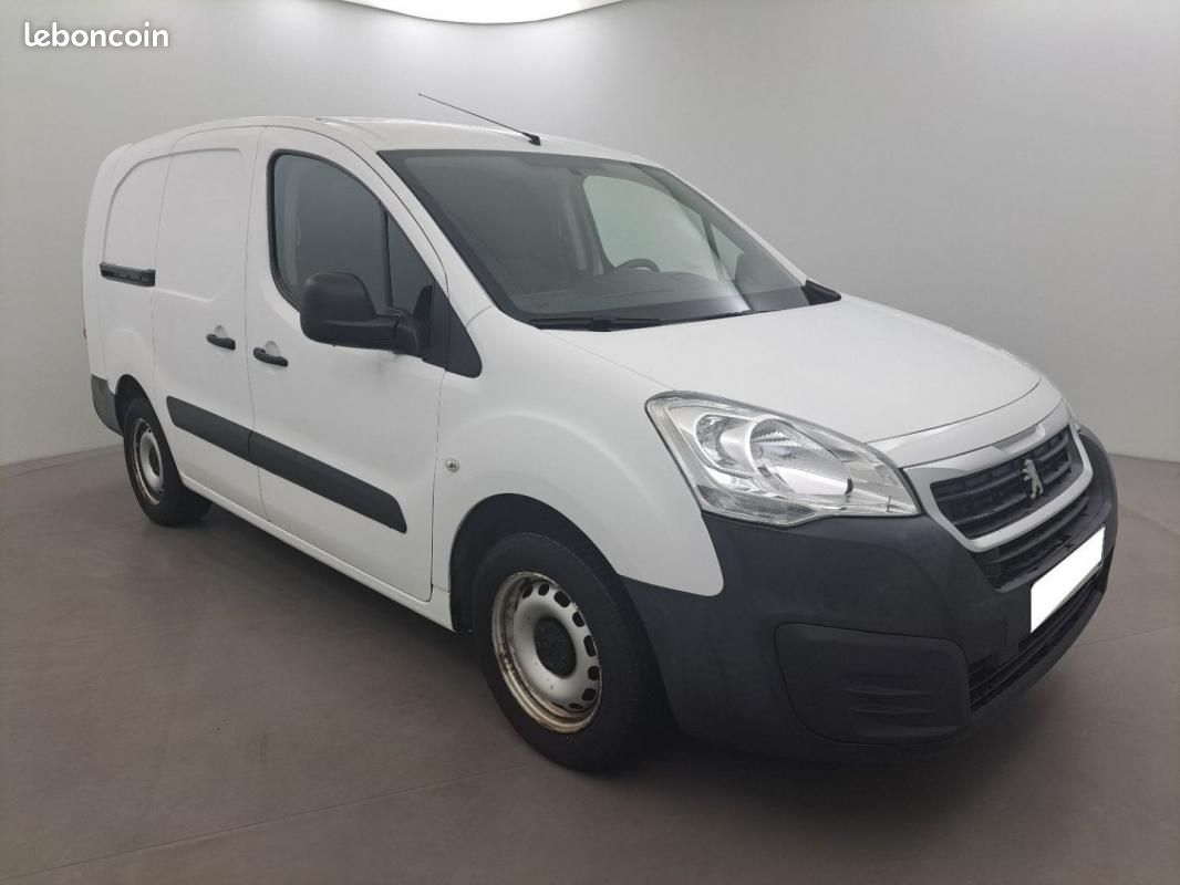 Peugeot Partner FOURGON LONG 1.6 BLUEHDI 100 PREMIUM 3PL - Utilitaires