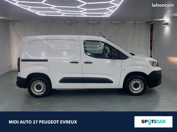 Utilitaires et fourgons Essence d'occasion - leboncoin