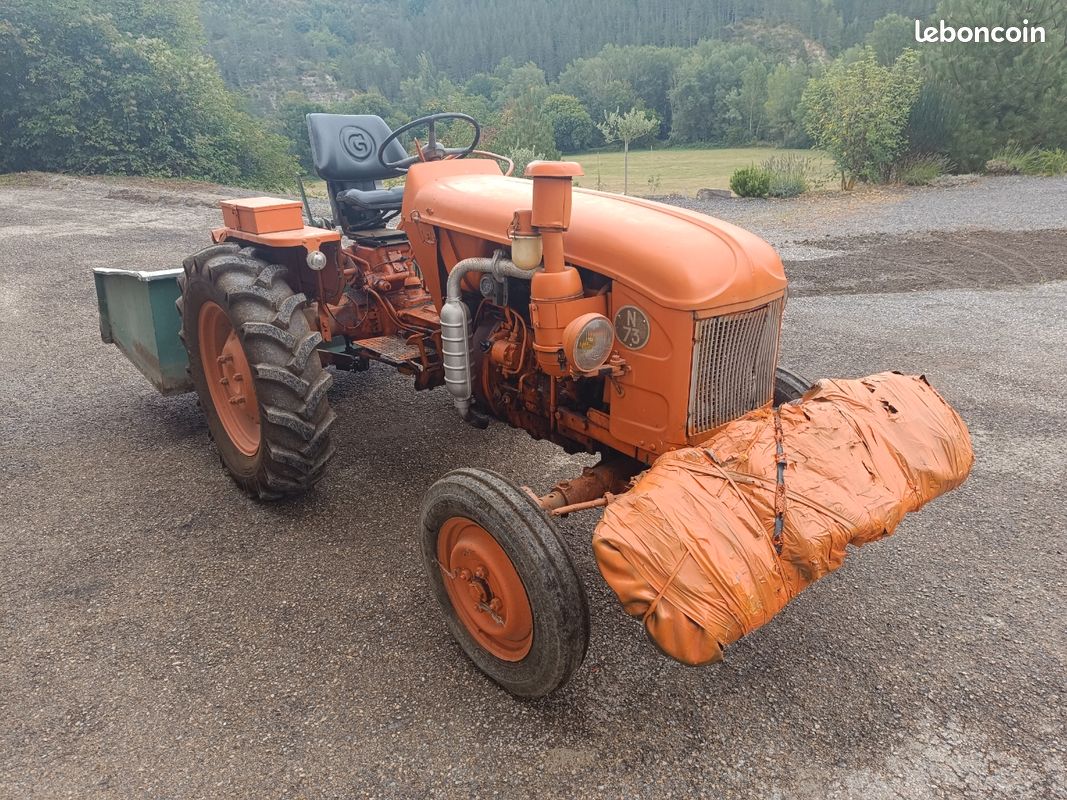 Tracteur Renault N73 année 1961, diesel - Tracteurs