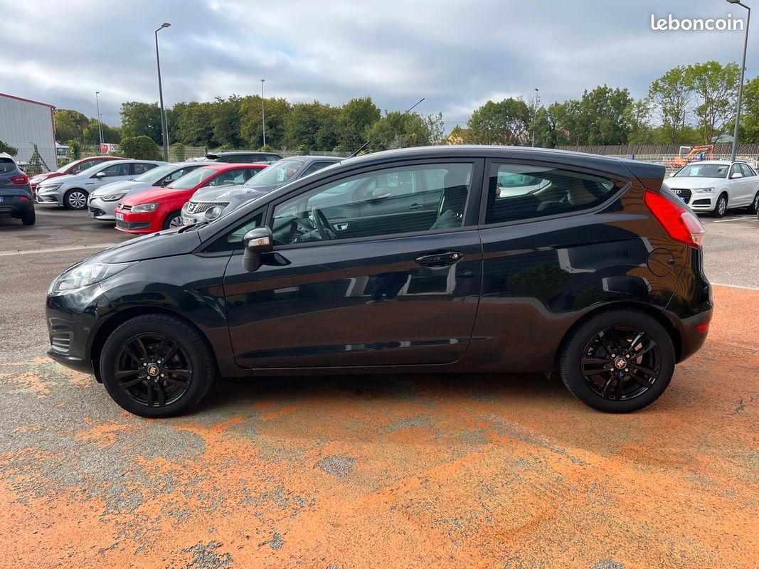 Ford Fiesta VI Phase 2 1.25 i 60 CV - Voitures