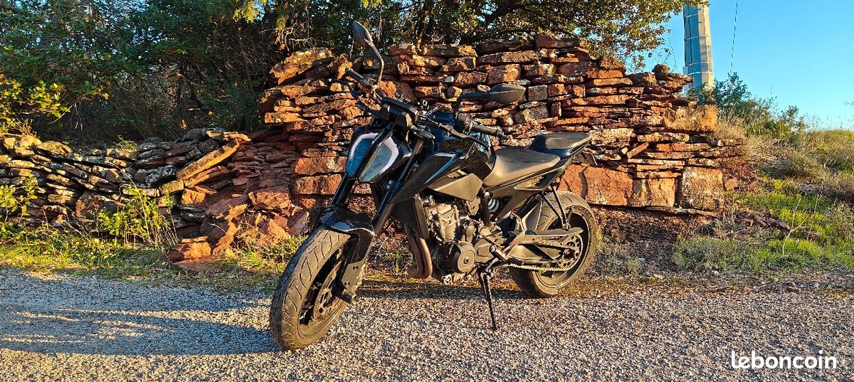 Ktm 790 duke full black - Motos