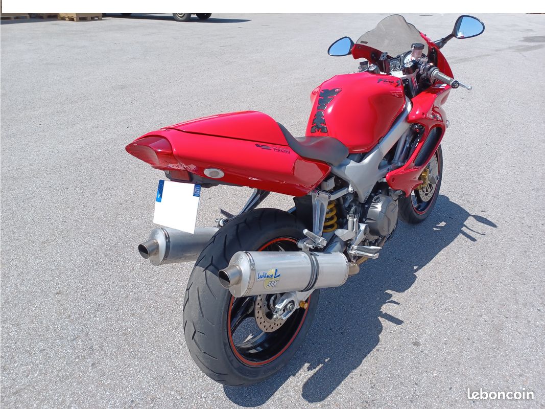 Honda 1000 vtr - Motos