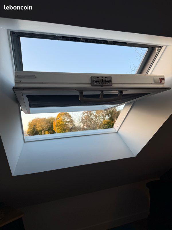 Fenêtre de toit ( velux ) roto - Services de jardinerie & bricolage