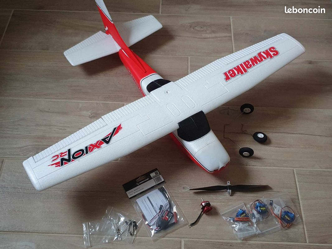 Avion RC NEUF complet type cessna skywalker - Modélisme