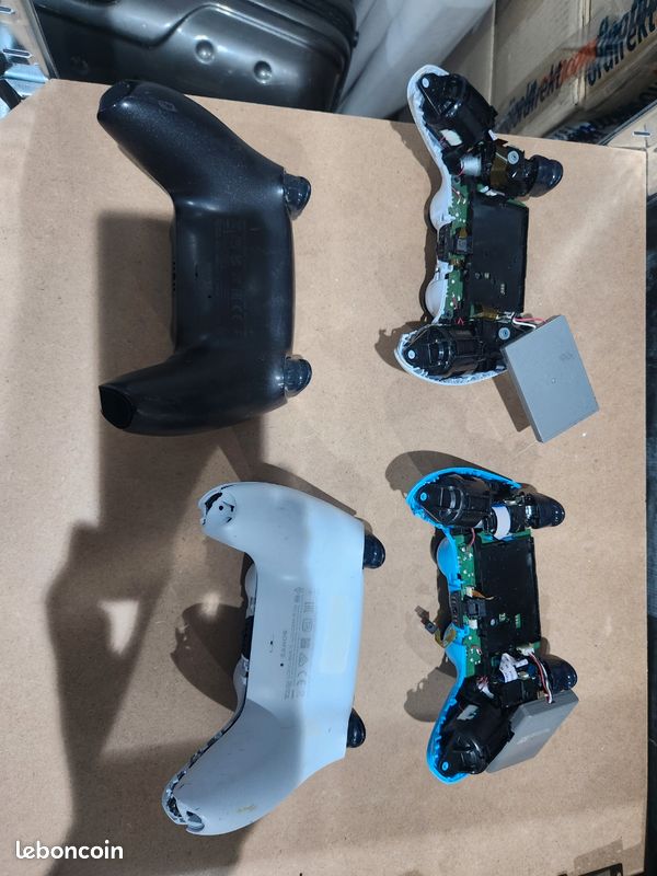 Manettes ps5 pour piece - Consoles