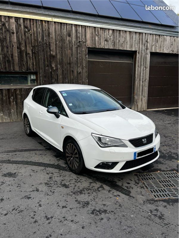 Seat ibiza Connect - Voitures