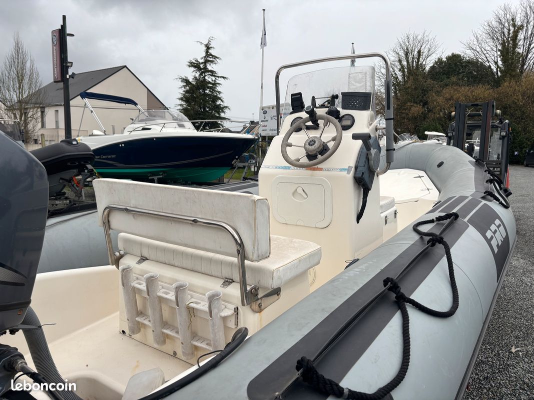 Semi rigide ZODIAC PRO 12 MAN + 80 cv YAMAHA - Nautisme