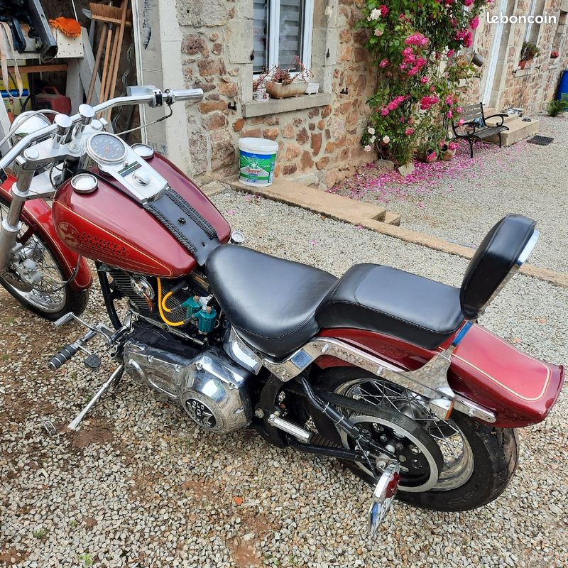 Harley Davidson softail custom FXST 1995 - Motos