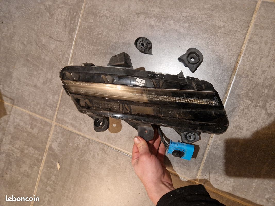 Feu diurne 3008 5008 II - Équipement auto