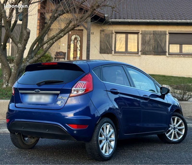 FORD Fiesta VI Phase 2 1.5 TDCi 95cv Finition Titanium 2 ème mains ...