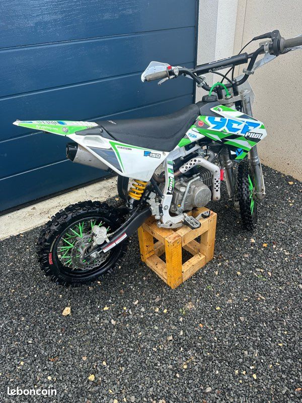 Dirt bike 150 ycf pilot - Motos