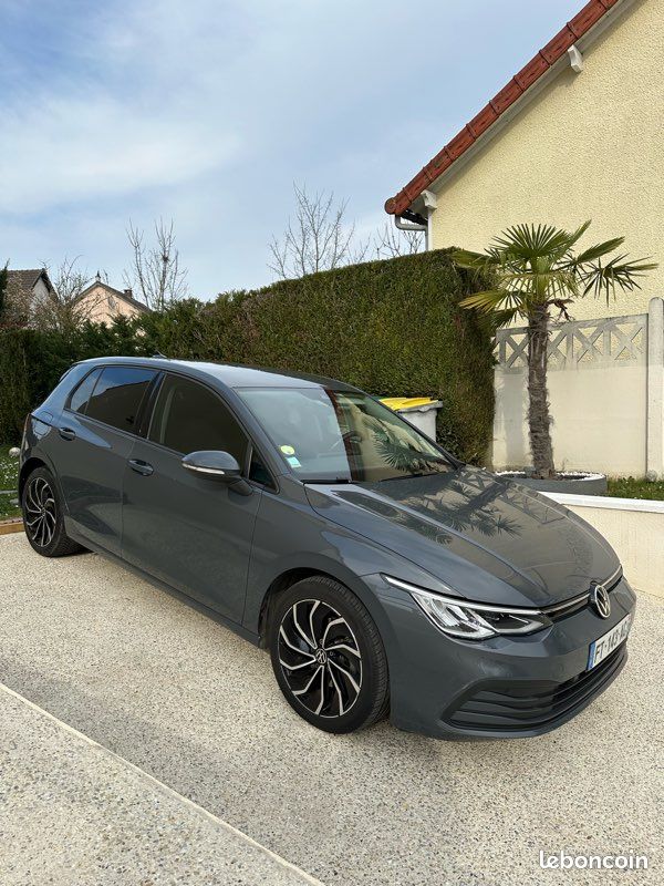 Volkswagen Golf 8 2020 - Voitures