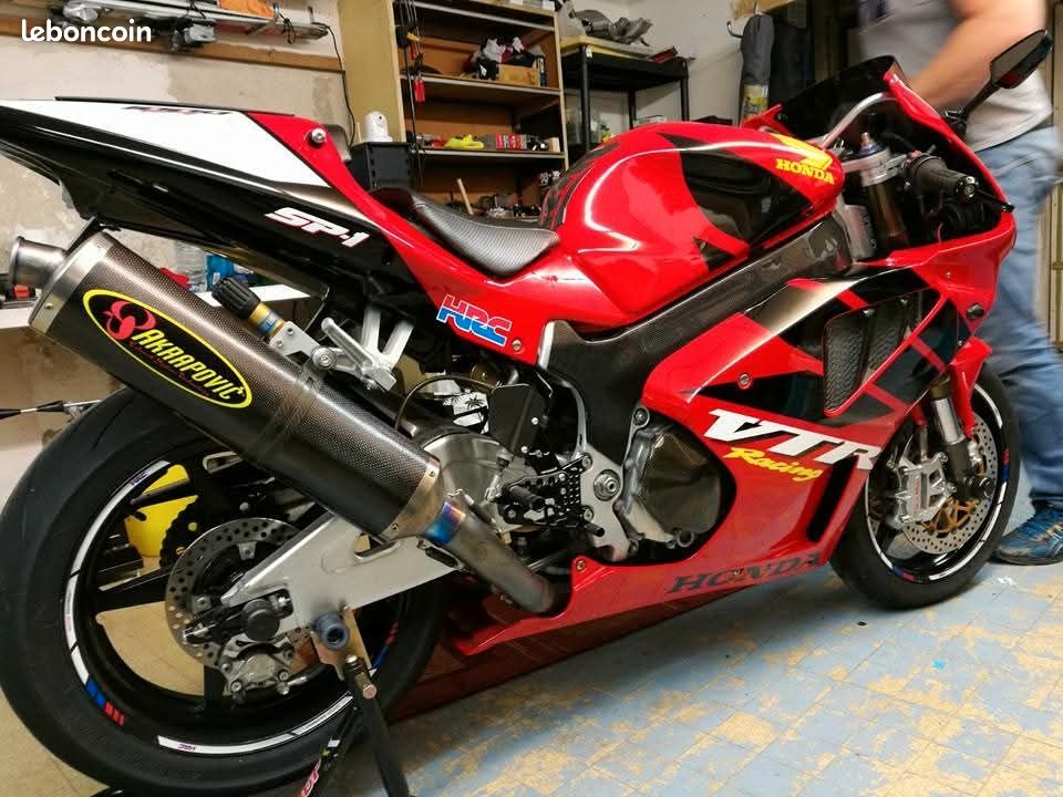 Honda vtr sp1 - Motos