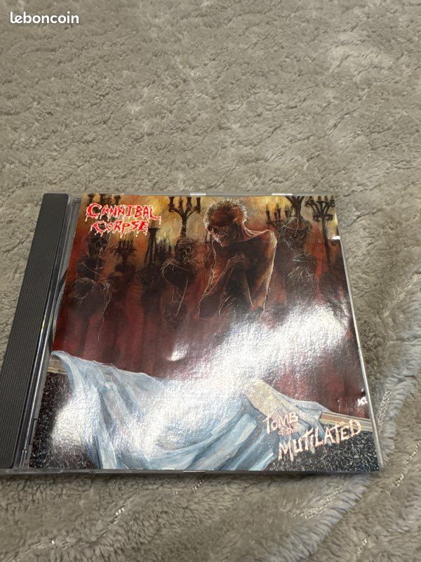 Cannibal corpse tomb of the mutilated the bleeding - CD - Musique