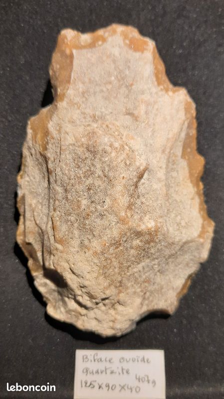 Collection Biface en Quartzite Amygdaloïde 125 mm - Collection