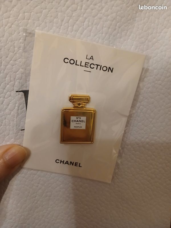 Chanel pin's - Collection