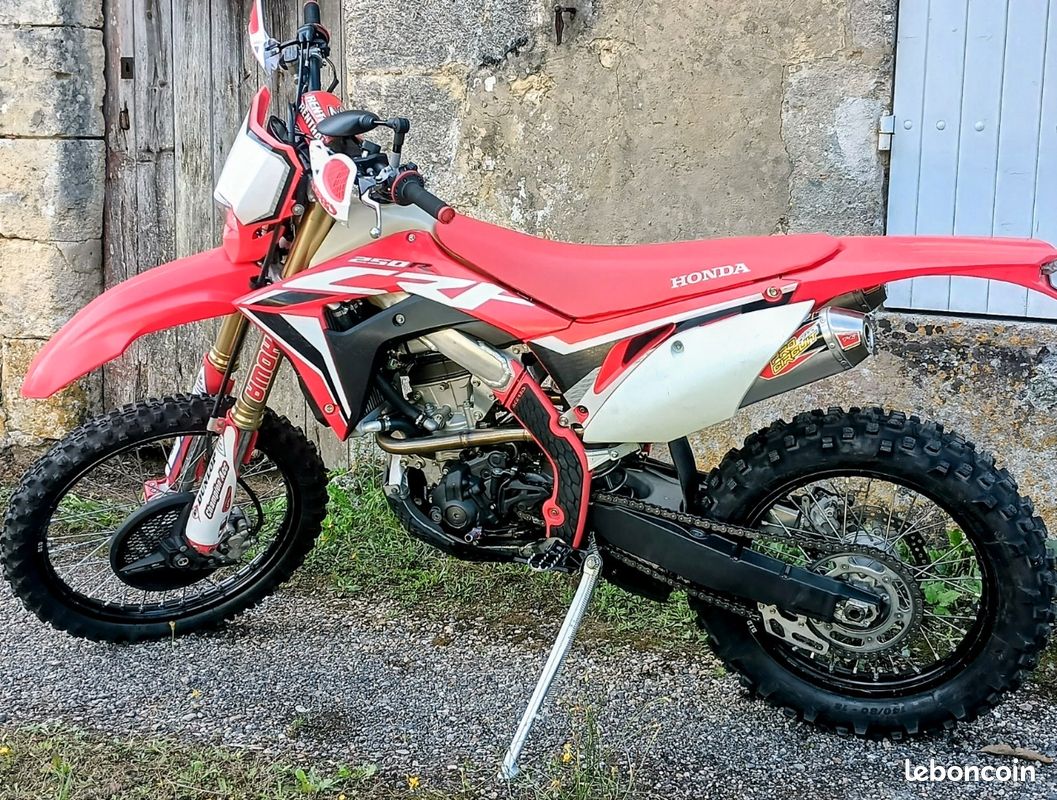 Honda 250 crf r - Motos