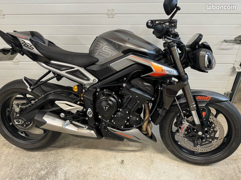 Triumph street triple 765 RS - Motos
