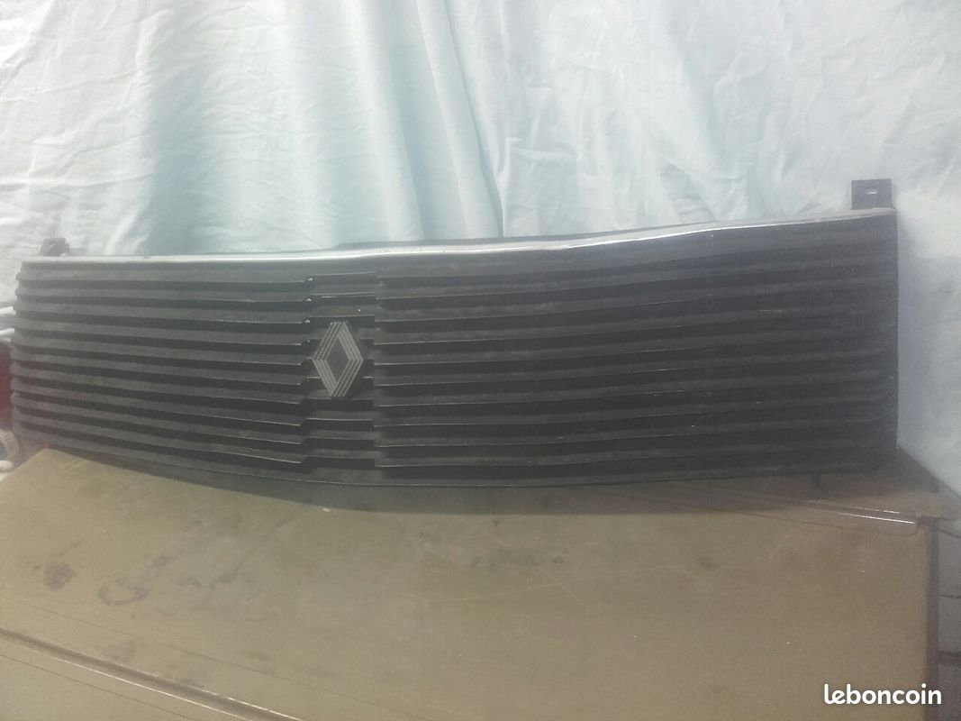 Renault 18 calandre - Équipement auto