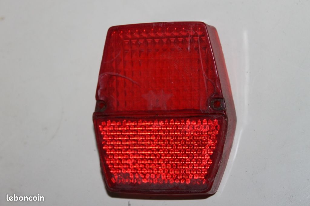 Capuchon de feu arrière Motobécane bouigane63 - Équipement moto