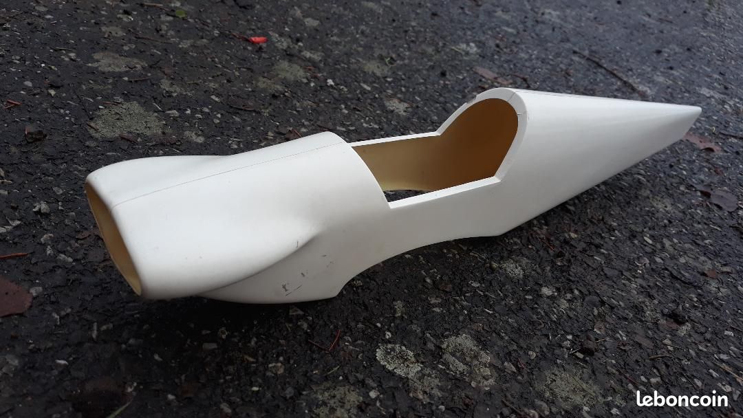 Fuselage fibre neuf RF3 Fournier motoplaneur - Modélisme