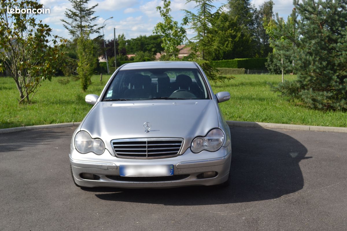 Mercedes c270 - Équipement auto