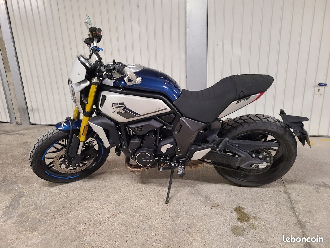 CFmoto CLX700 Heritage 09/2023 - 1300km - Motos