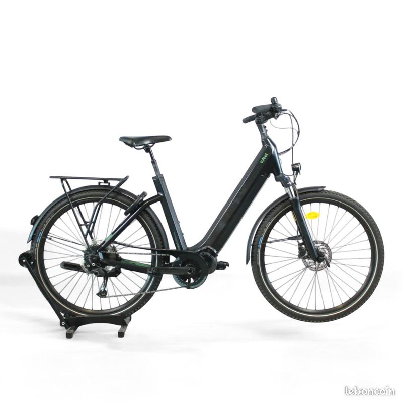 Vélo électrique O2 Feel ISwan Explorer Boost 6.1 noir - Vélos
