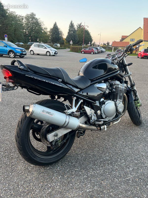 Suzuki Bandit 600 - Motos