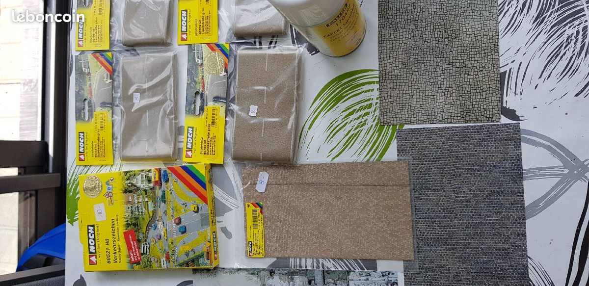 Lot pour la confection de routes et signalisations pour trains ...