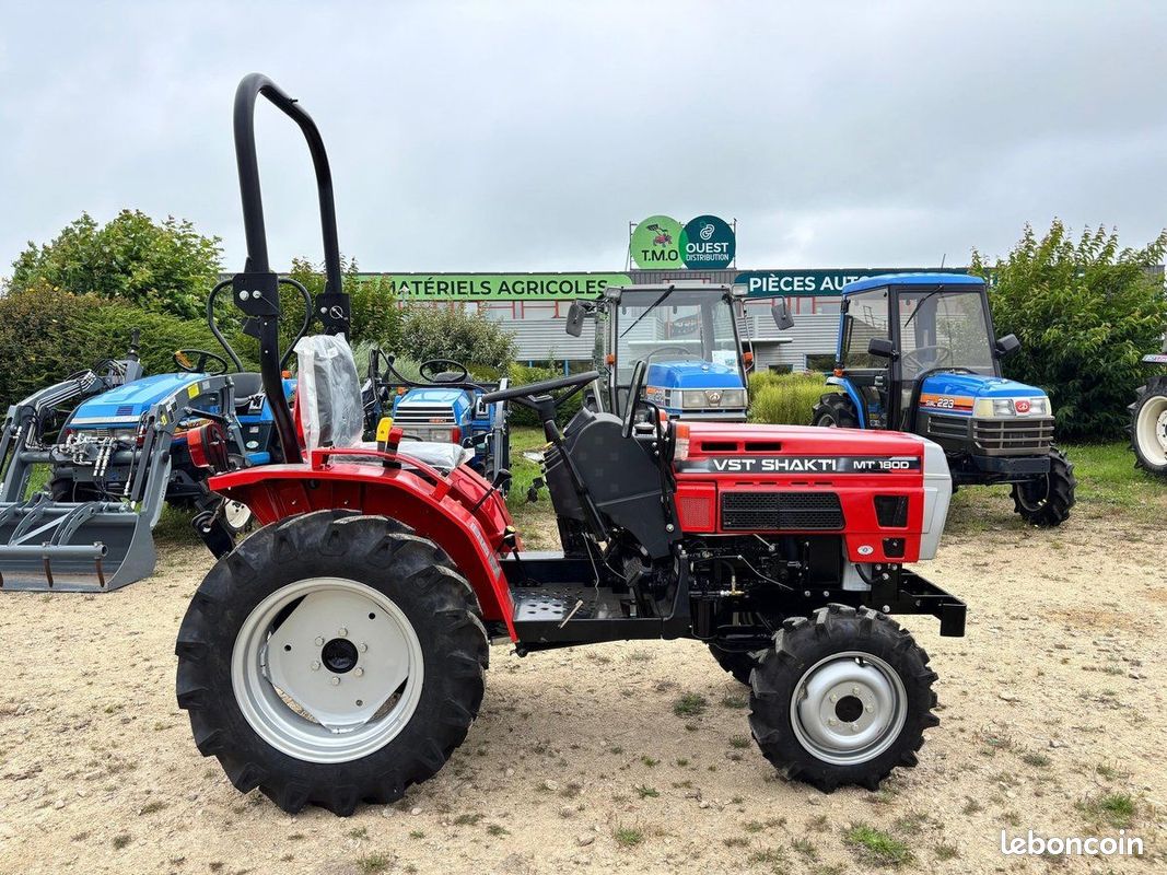 Fieldtrac VST Shakti MT 180D - Tracteurs