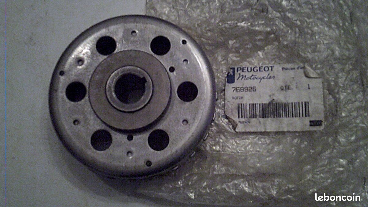 Rotor volant magnétique neuf PEUGEOT 125 SATELIS - Équipement moto