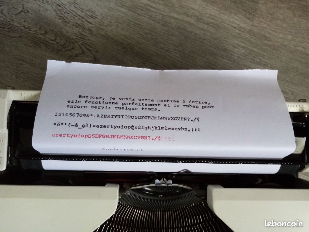Ancienne machine à écrire portative "Olympia Splendid" - Collection