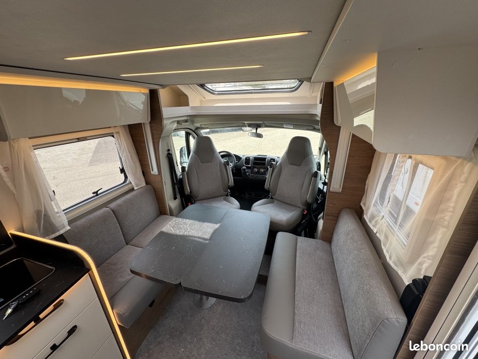 Profilé CORIGON T 750 LQ, Groupe Hymer, Lit central, WC / douche ...