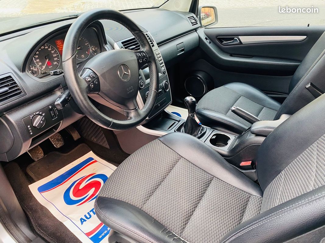 Mercedes Benz Classe A 180 CDI AVANTGARDE BV6 110CVX 4XCB ET REPRISE POSSIBLE - Voitures