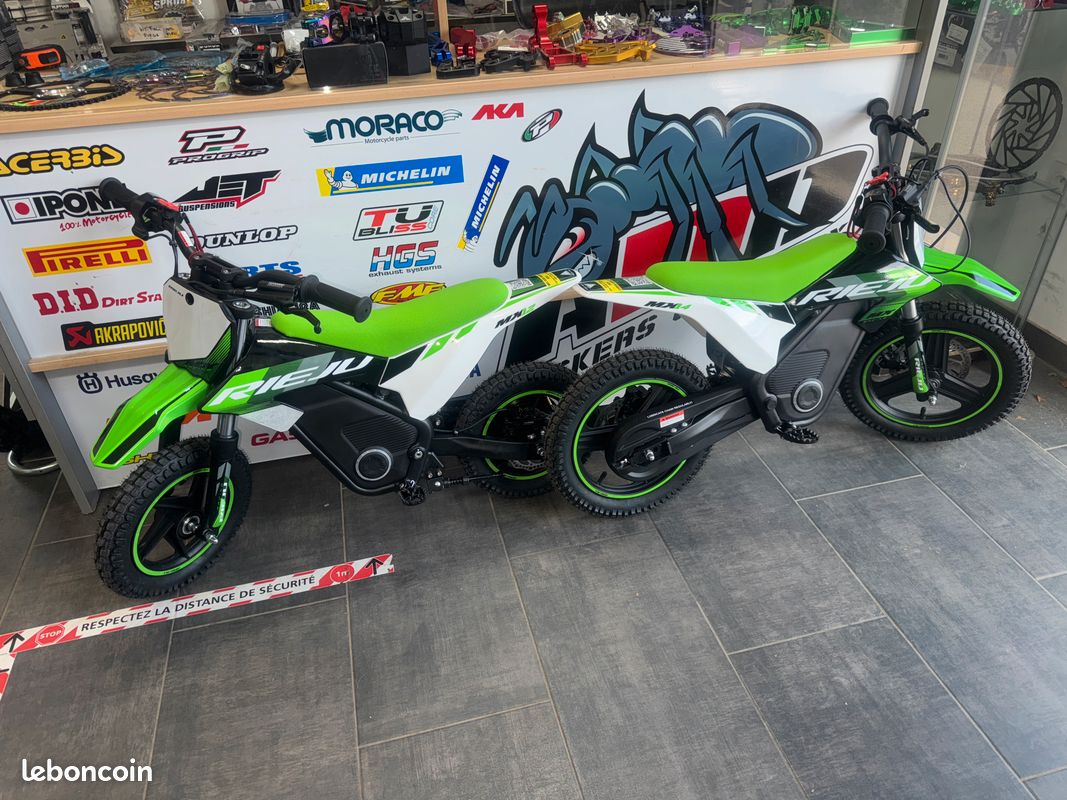 Rieju mini moto 50cc enfants 100% électrique MX12 & MX14 - Motos