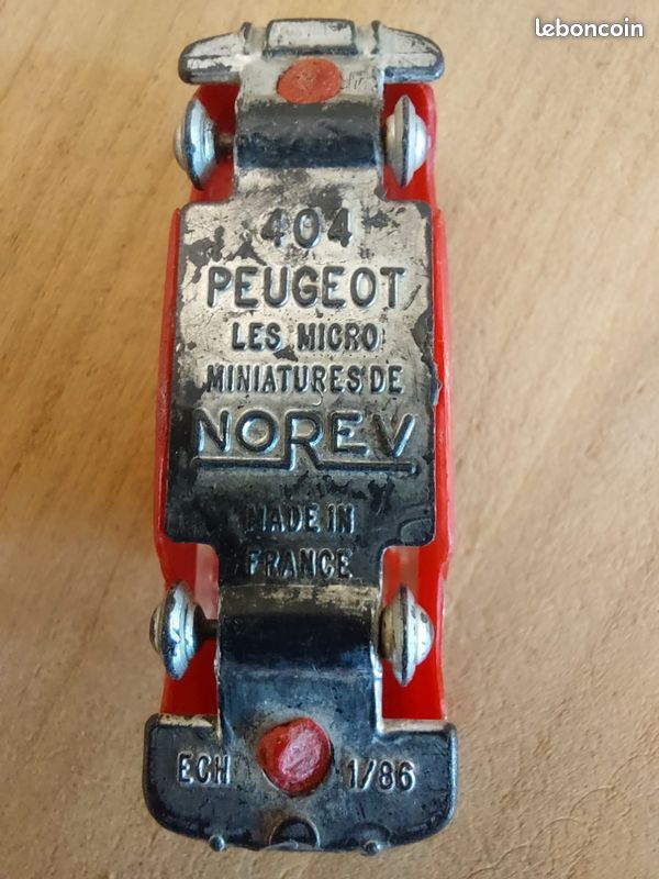 Peugeot 404 micro miniature Norev - Collection