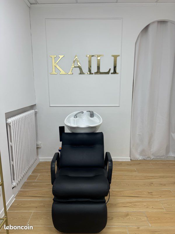 Local tout équipé pour institut de beauté & salon de coiffure - Proche ...